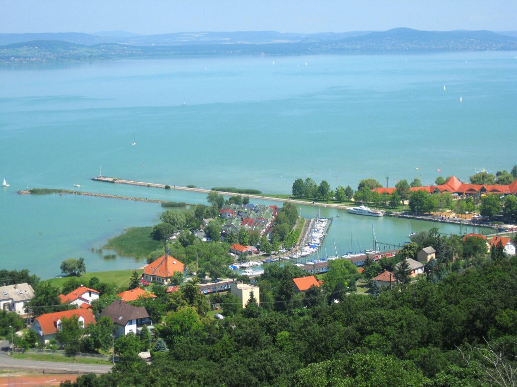 5+1 balatoni kikötő, ahol érdemes elnyalni egy fagyit - balaton.hu
