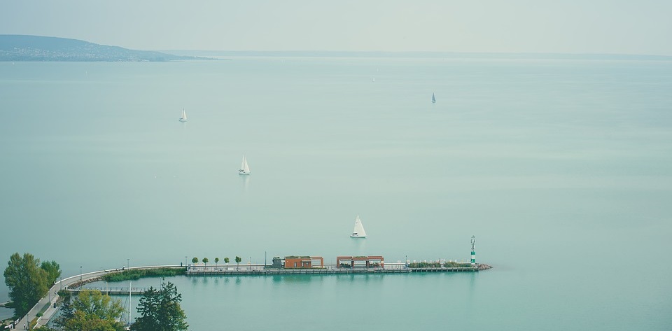 5+1 balatoni kikötő, ahol érdemes elnyalni egy fagyit - balaton.hu