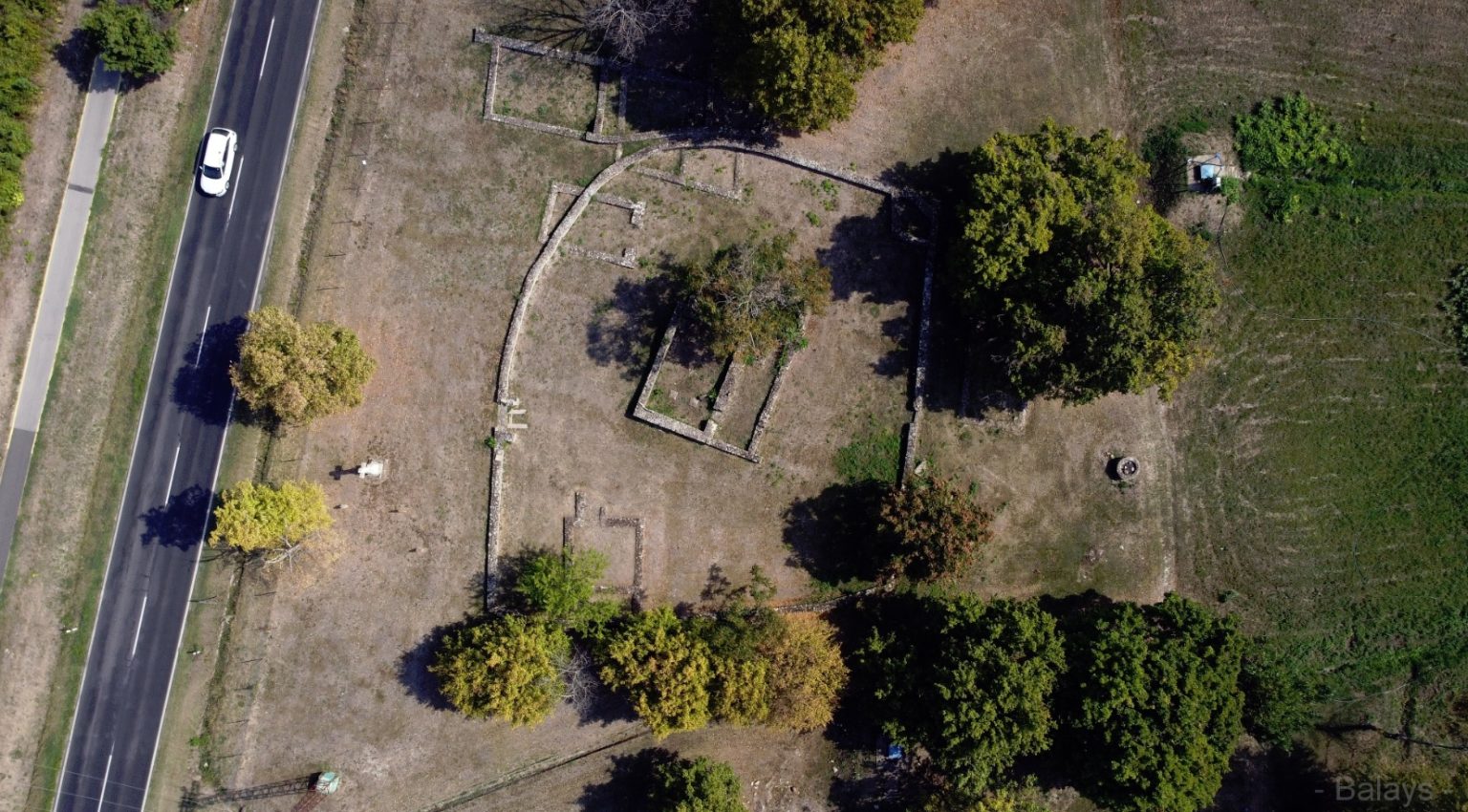 Bakancslistás helyek a Balaton körül - Ságdörgicsei templomrom, Zánka ...